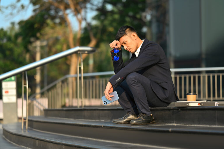 Absenteísmo: o que é, causas e como reduzir no trabalho